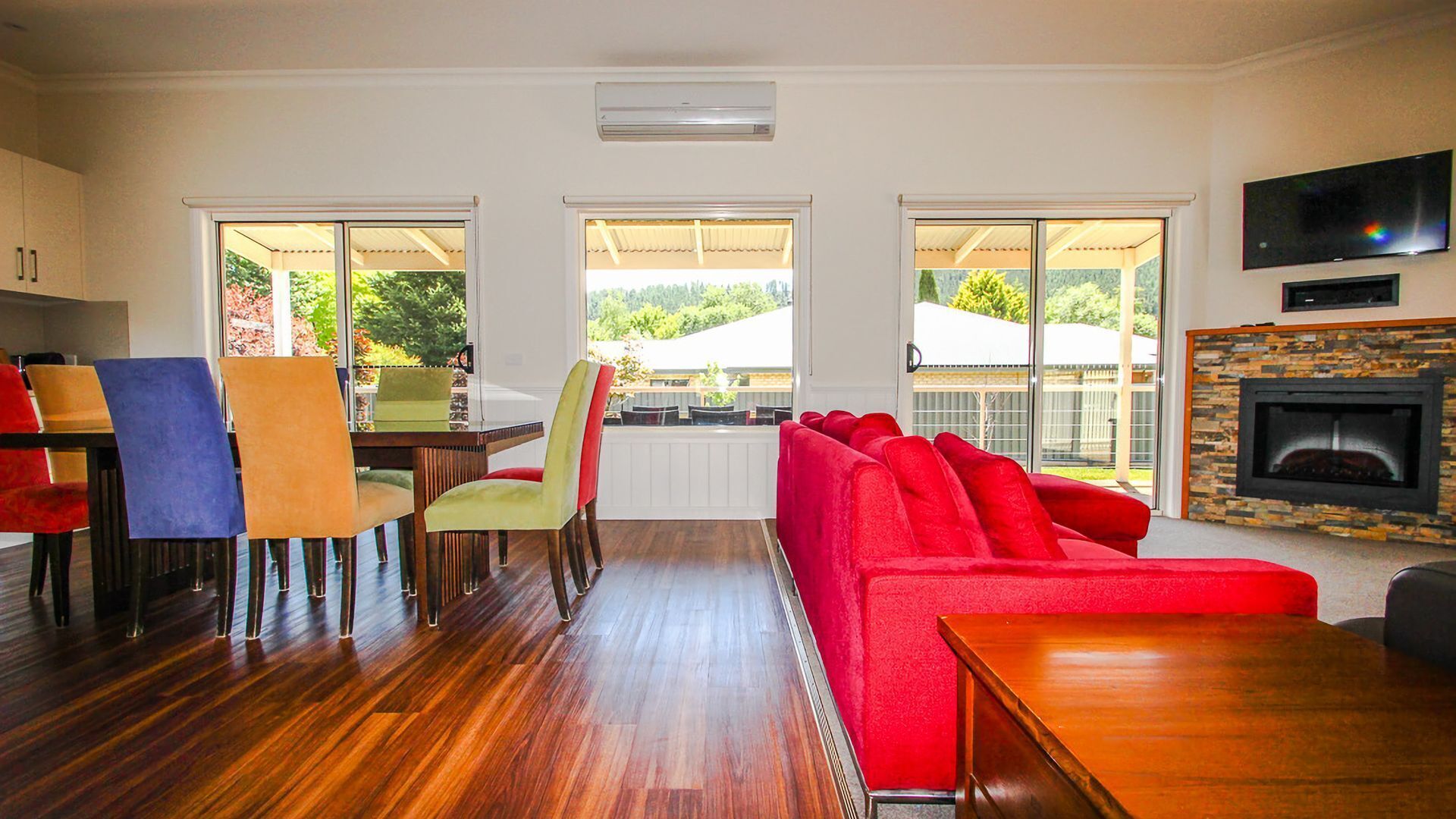 Blue Hills Rise: Bright - Bright