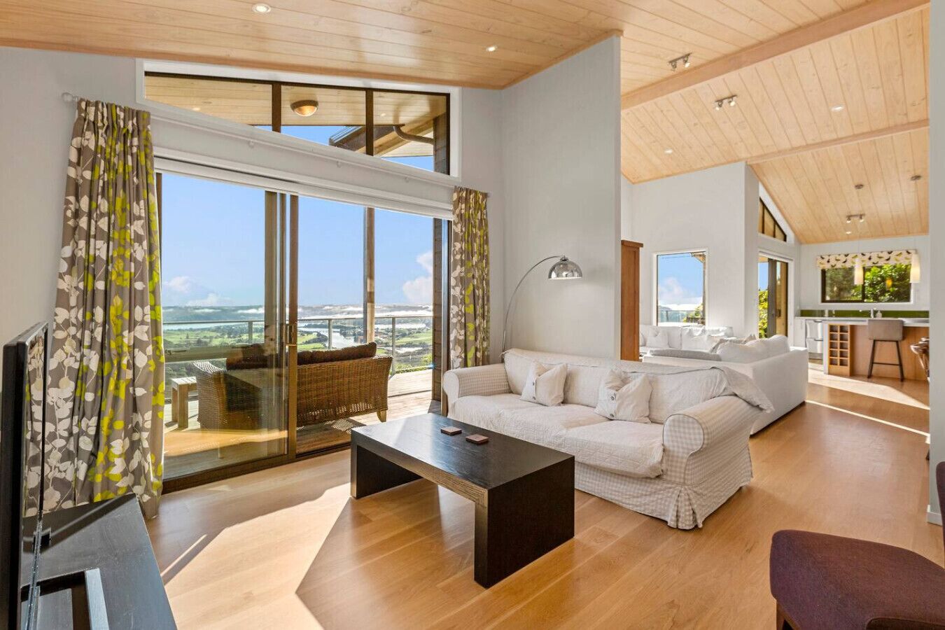 Byron Hill Holiday Accommodation - Raglan