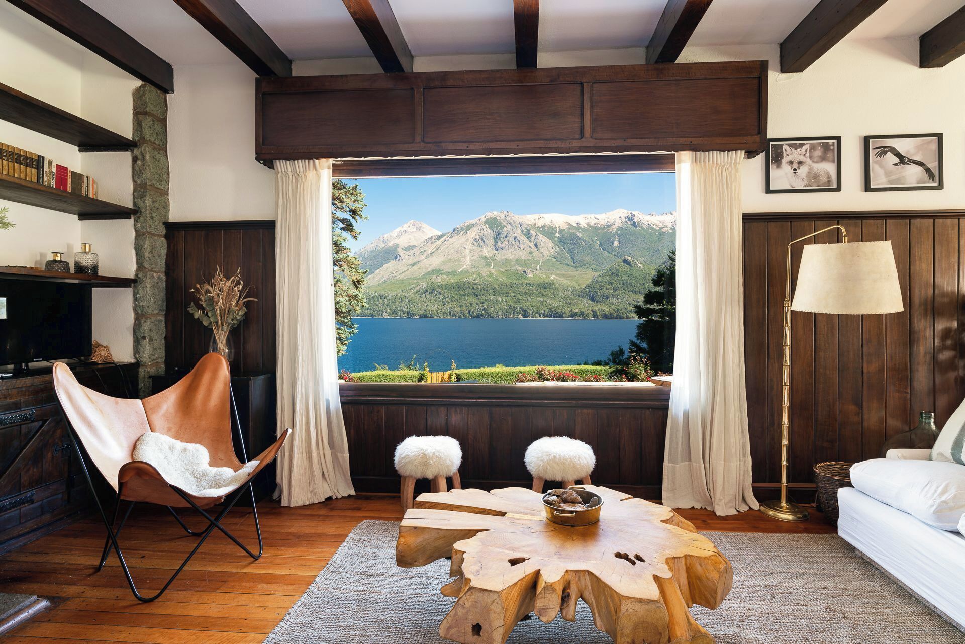 Magnífica Propiedad Frente Al Lago Ubicada En Un Acre De Parque Privado - San Carlos de Bariloche