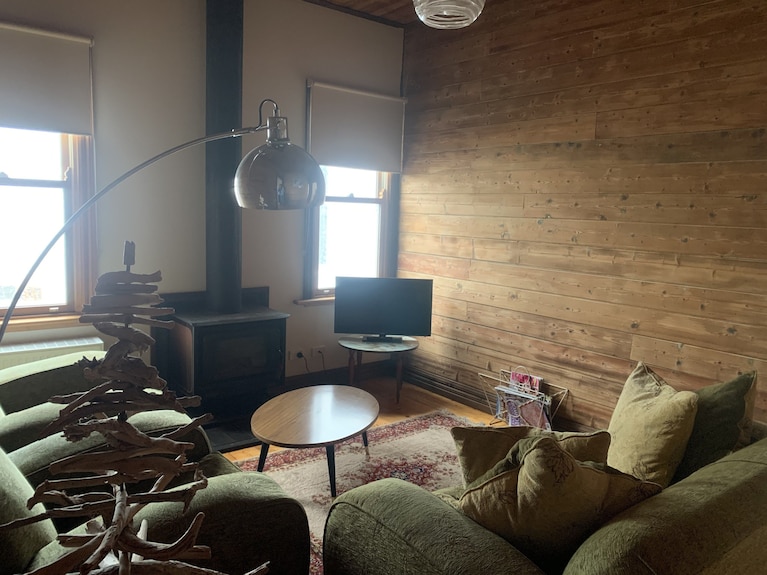 Lily Cottage . . . Bank Street, In The Heart Of Town, Wifi - Port Fairy