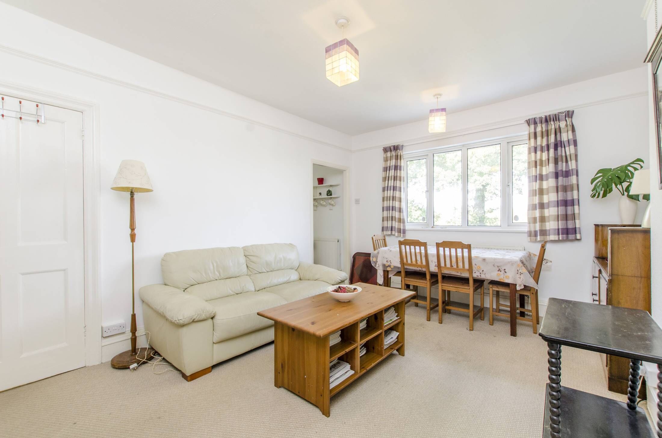 81a Lynton Road Acton London - Fulham