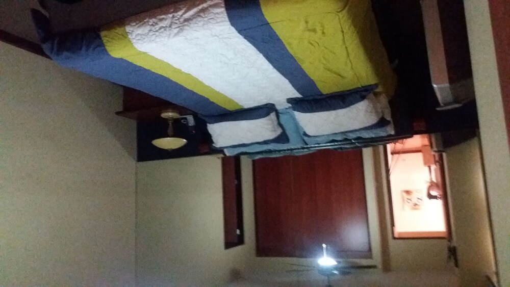 Excelente Ubicación Apartamento, Seguridad 24/7, Piscina Y Estacionamiento Privado. - Escazu