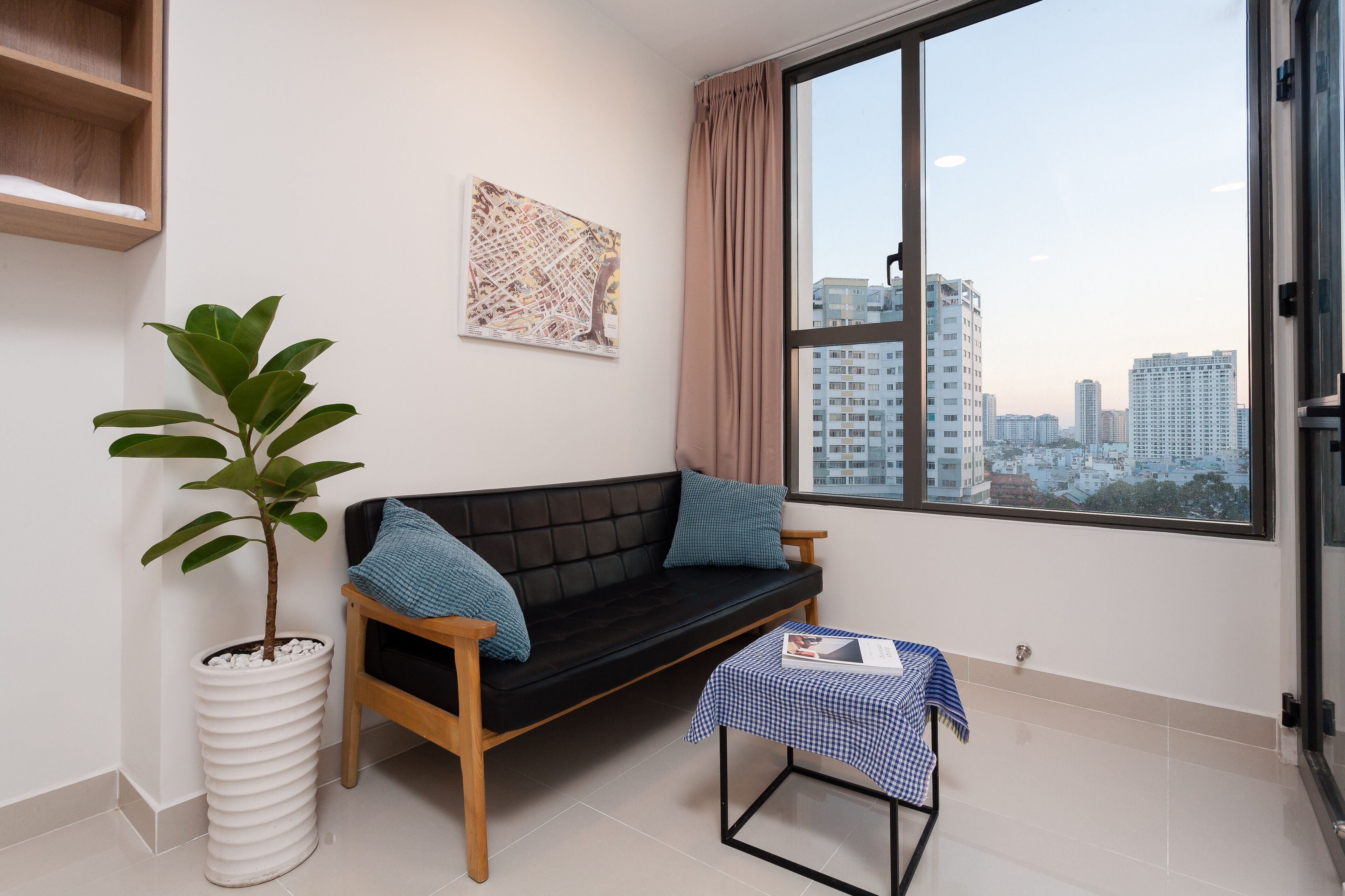 Digital Nomad Studio In The Heart Of Saigon - Tan Son Nhat Airport (SGN)