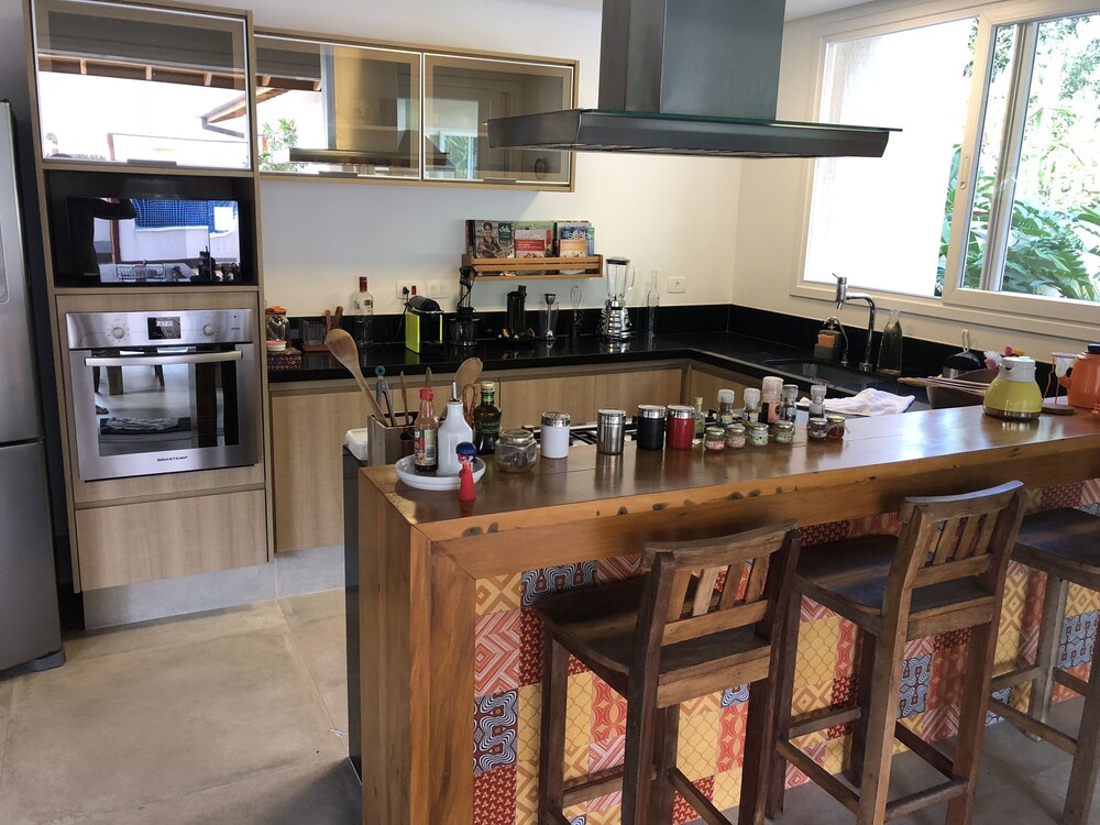 Maresias Beach. House In Very Quiet Family Condominium, For Rest. - São Sebastião