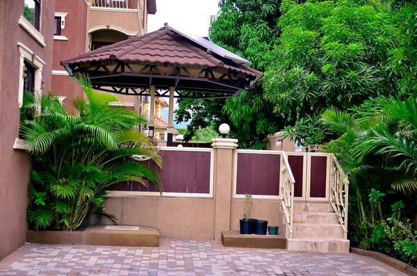 Die Bellagio, 2br Wohnung - Kingston