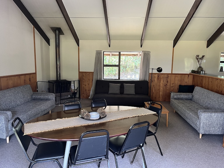 Rustic Cabin & Large Kitchen Block Nestled In A Native Garden. - Wairarapa