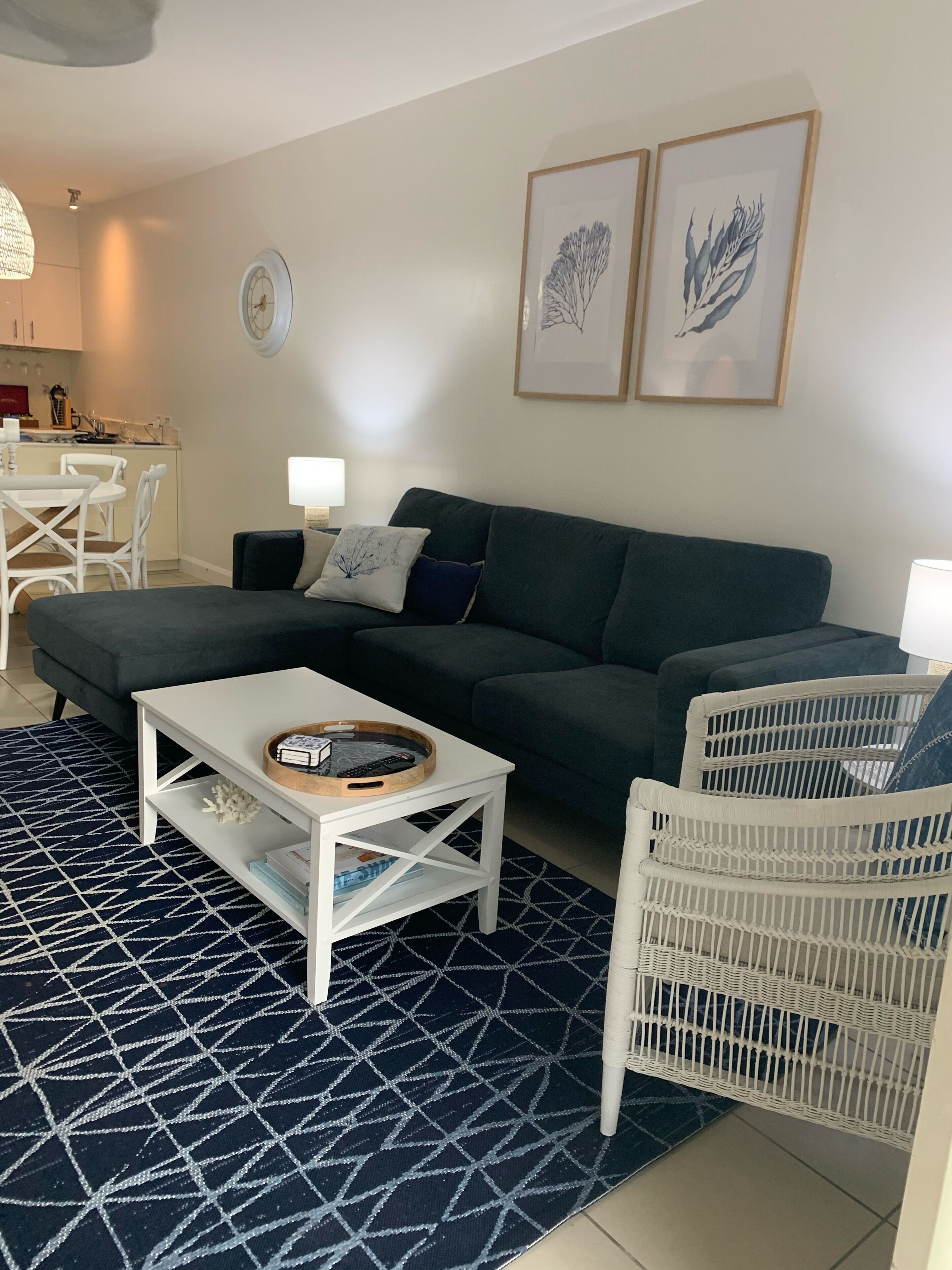 Ground Floor, Poolside Luxury Apartment - Palm Cove