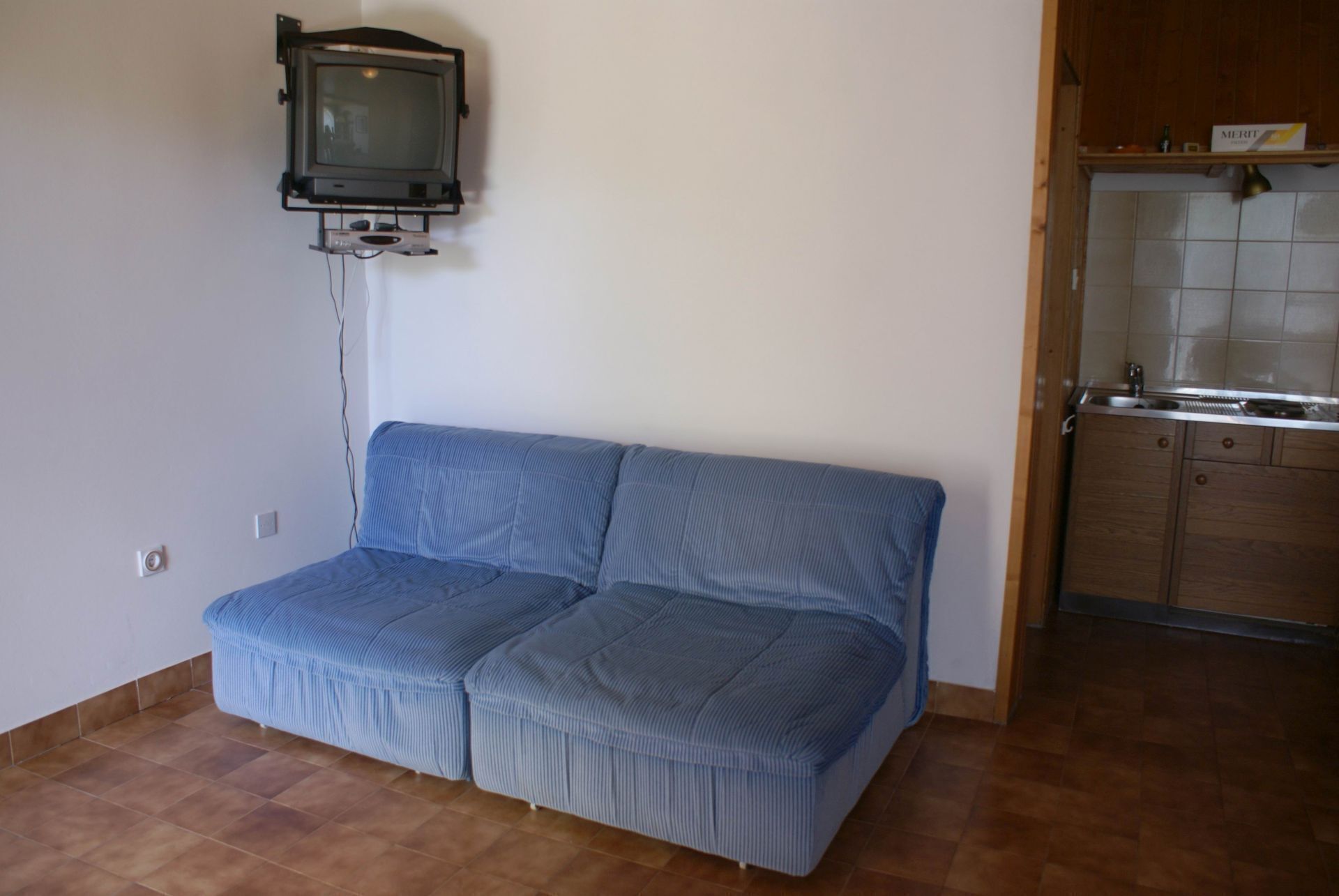 Apartamento Con Tv Vía Satélite, Internet Y Jardín Para 2-4 Personas. - Krk