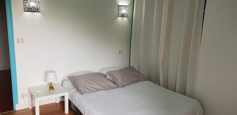 Casa 10 Personas Idealmente Ubicadas Entre Mar Y Montaña - Souraïde
