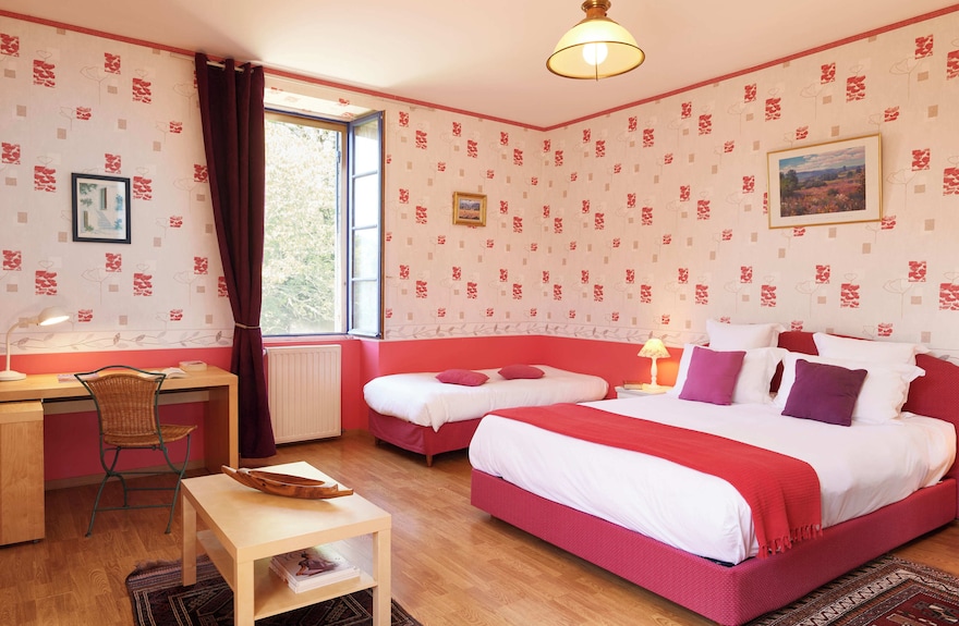 Estuaire Gironde - Proche Blaye Dans Les Vignes à 1 Km Tous Commerces Gite 75m² - Gironde