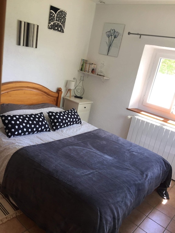 Stone Cottage South Of Lot, Occitanie. Calm, Nature, Countryside, Pond, Horses - Lot