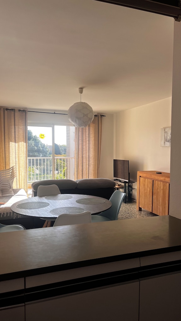 A 5mn Des Plages, Résidence Les Cyclades - Spacieux 3 Pièces 65m2 Avec Terrasse - La Favière