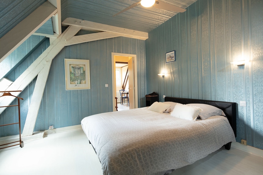 グラウンドフロアの牡丹ルーム - ルルド