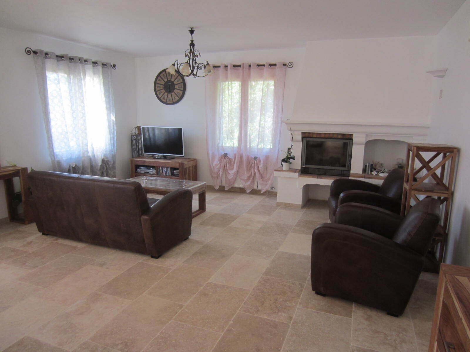 Comfortable Mas Provençal, Splendid Swimming Pool, 5000m², Air Conditioning, Quiet, South - Var