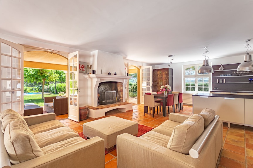 大きなプール付きの豪華なヴィラ - サン=トロペ