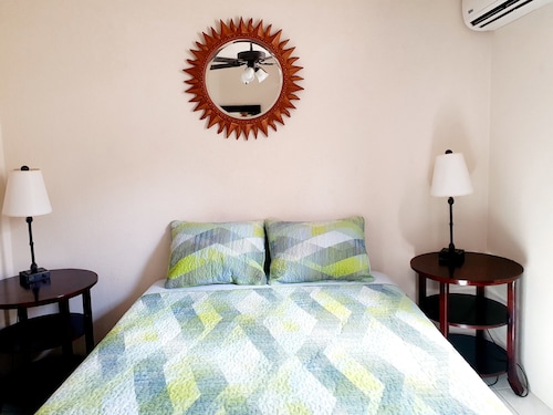 Perfect Rental Near The Beach & St Lawrence Gap - Worthing