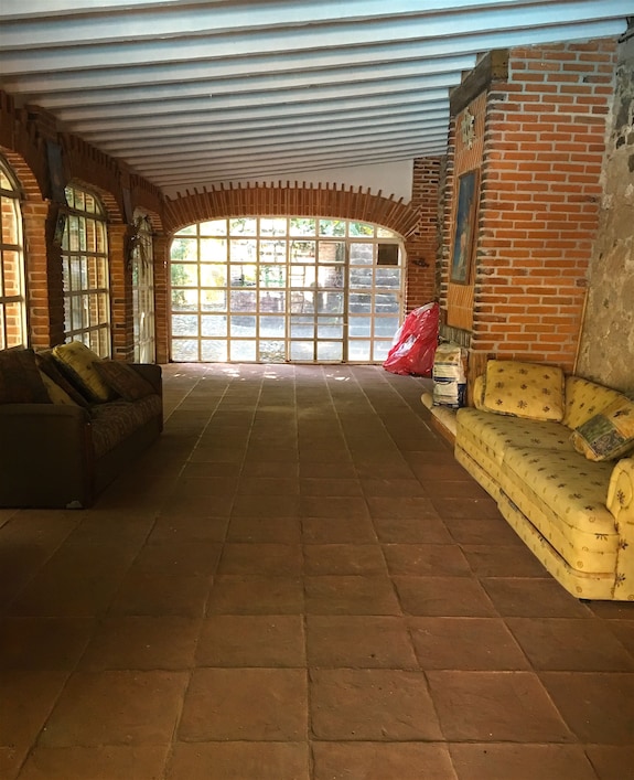 Casa Con Vista La Tepozteco, Con Acogedores Departamentos - Tepoztlán