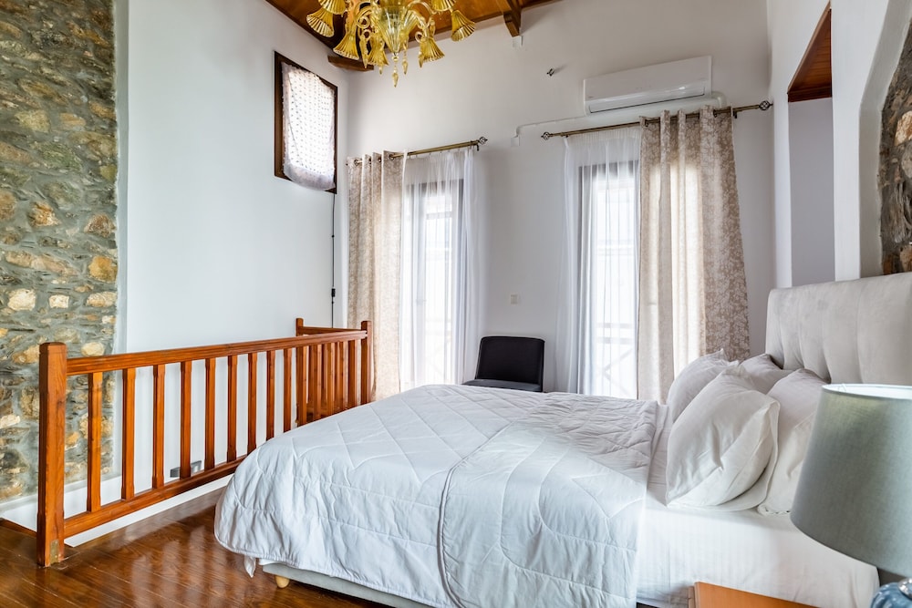 Large Villa For Nine People - Alonnisos