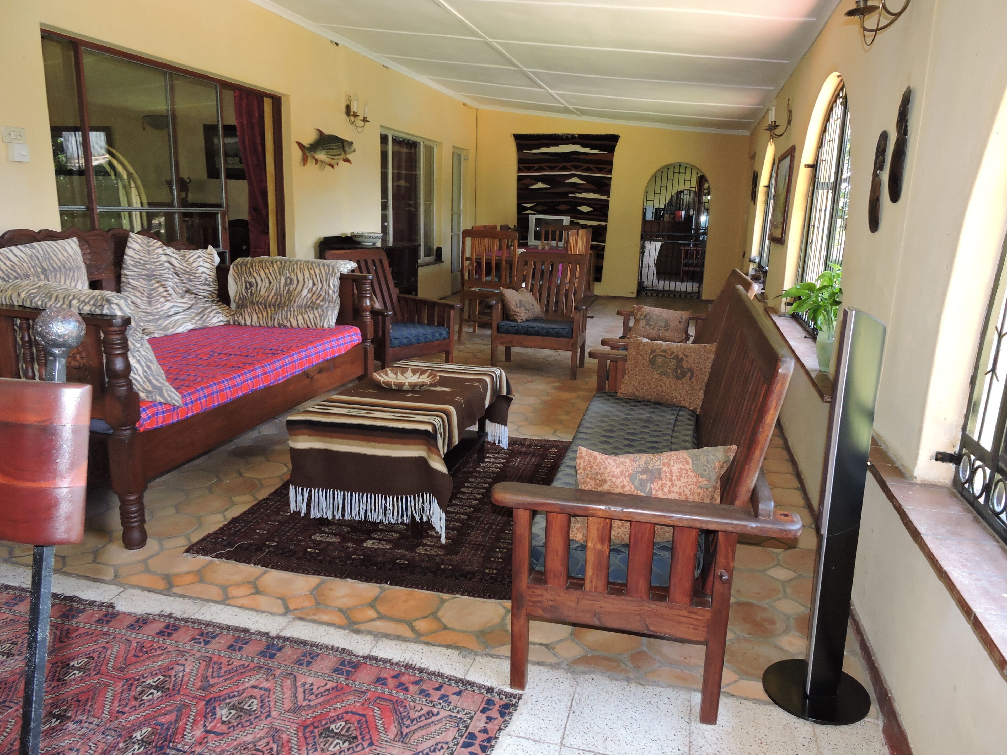 4 Bedroom House Adjacent To The Victoria  Falls National Park - Victoria Falls