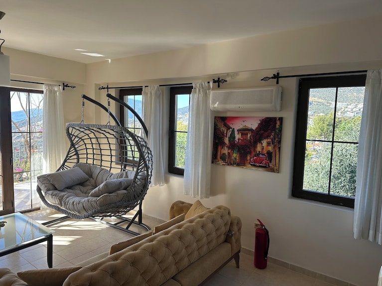2 Bedroom Self Contained Furnished Flat With Pool, 5 Mins Walk To Town & Beach. - Kalkan