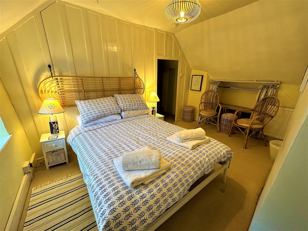 A Thatched Cottage In St Agnes Very Near The Beach, Garden, Parking For 2 Cars. - St Agnes
