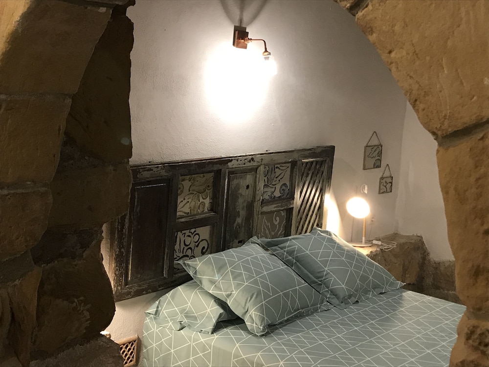 Colores De Buendía, Es Una Casa Singular Con Encanto Inspirada En El Color. - Sacedón