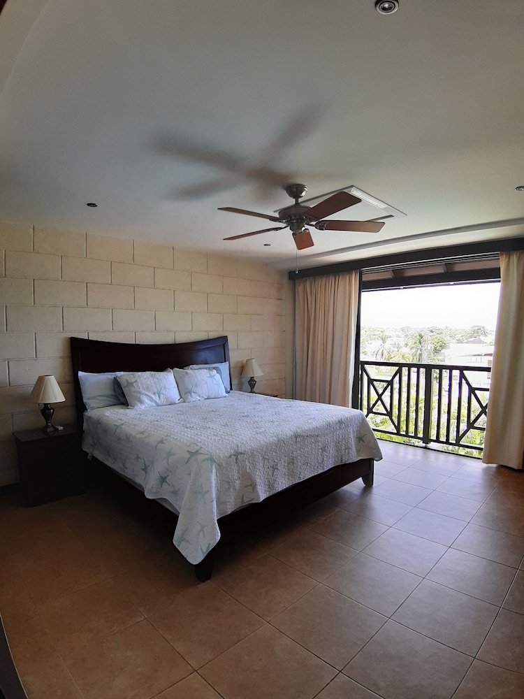 Brownes - Boutique Luxury, Large 1 Bed 1 Bath Condo - Barbados