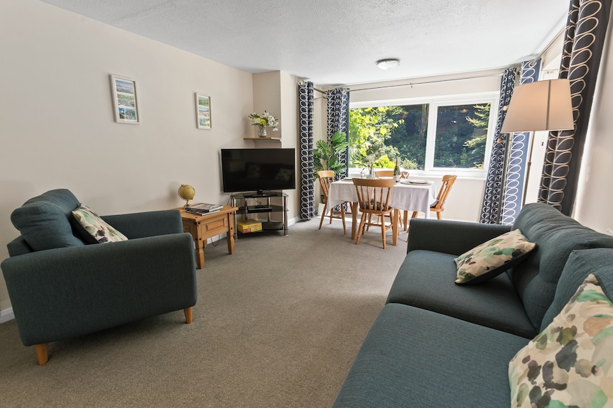 Two Bed Appt. 10 Minutes Walk To Lynton . Riverside Location. Ev Charge Point - Lynton