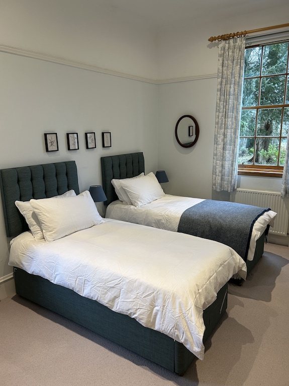 Charming Rural Retreat In Beautiful Gardens - Scotland