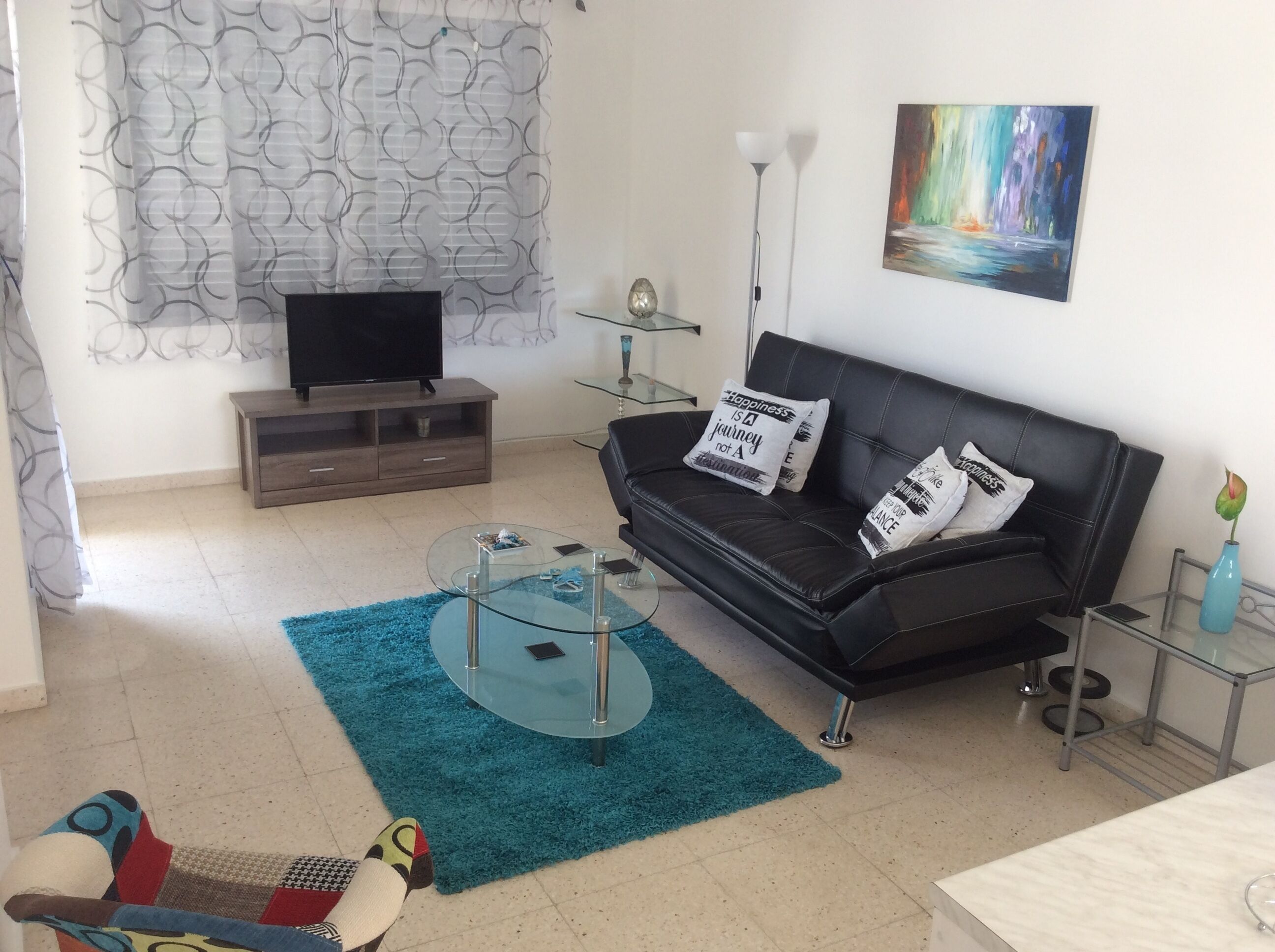 Olympian Pool View, 5 Mins Walk To Seafront And Beaches. - Paphos