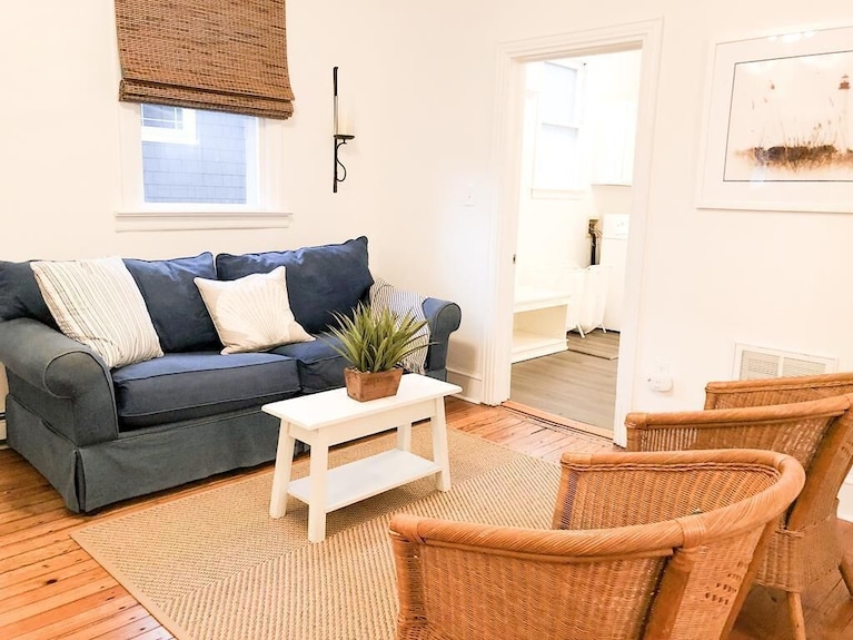 2 Blocks To Mall - 8 Minute Walk To Beach - Cape May, NJ
