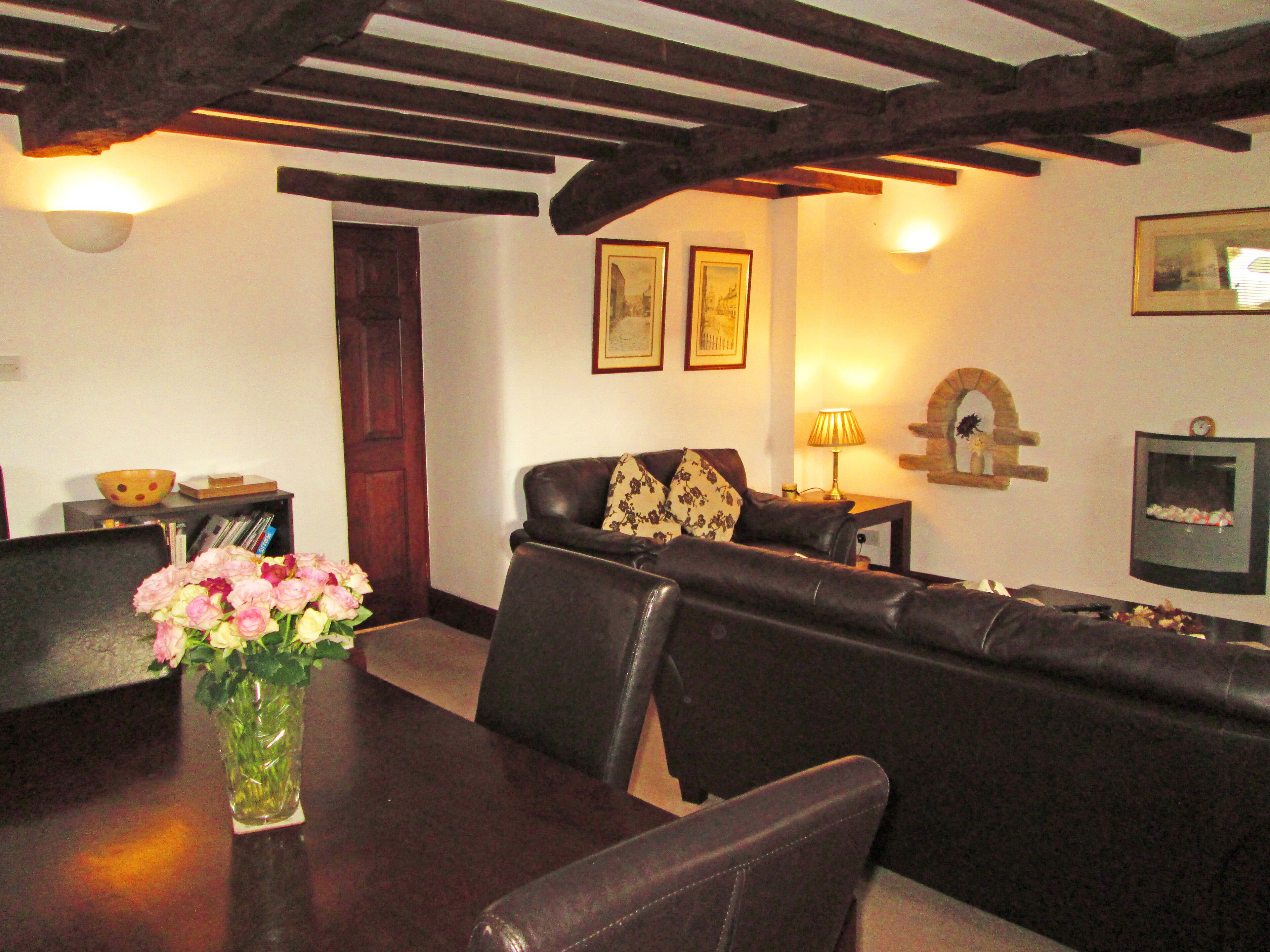 Brunthwaite Cottage , Silsden, Nr Ilkley. Grade Ii.  Pet Friendly - Haworth