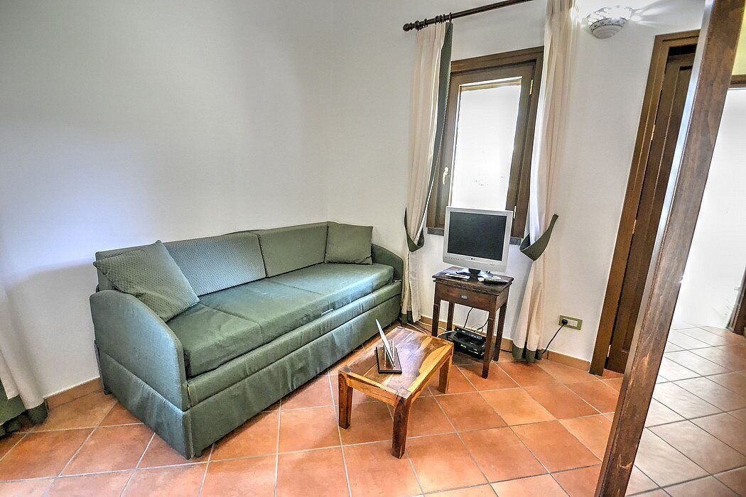 Villino Alfredo A: Una Encantadora Casa De Campo Ubicada En Una Zona Tranquila A Pocos Minutos Del Centro. - Sorrento