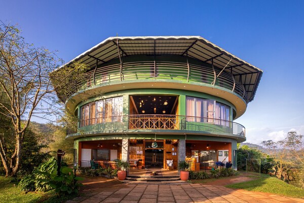 Jungle Edge Resort By Z Vacations - Kerala