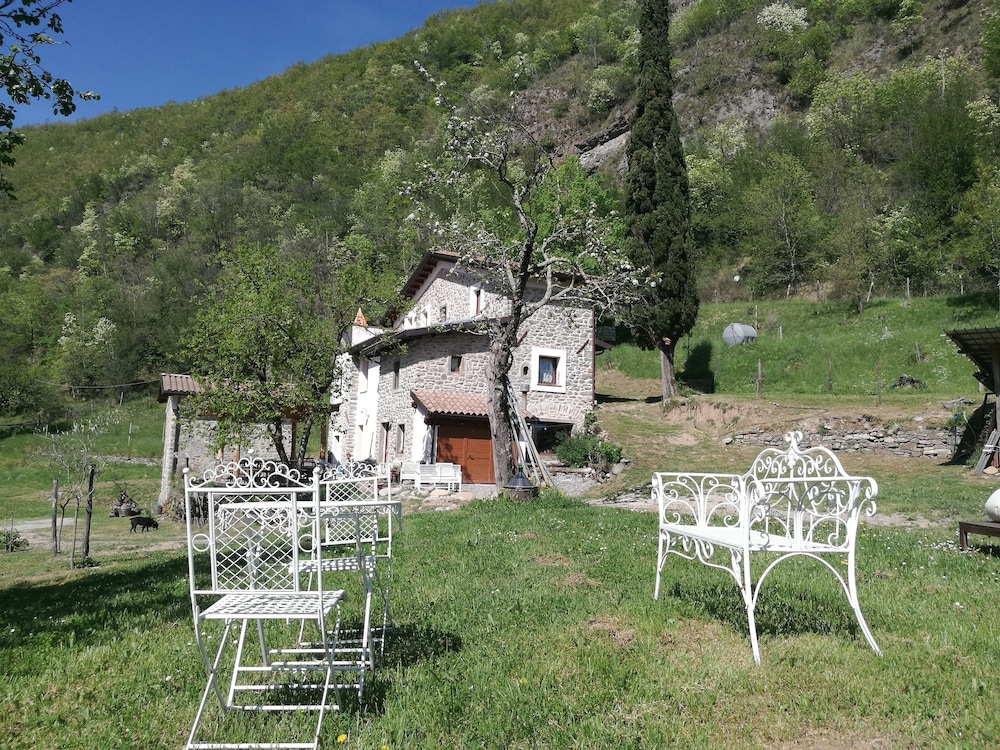 Agriturismo Di Là Dall'acqua - Massa-Carrara