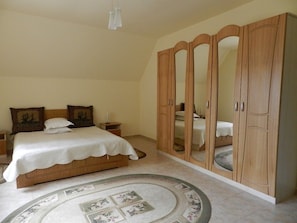 Quarto casal | Frigobar, cofres nos quartos, quartos à prova de som