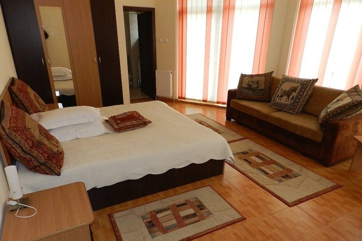 Quarto Triplo Standard | Minibar, cofre no quarto, quartos insonorizados, camas desdobráveis 
