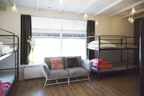 Dormitório Partilhado Tradicional, apenas para mulheres | Cortinas/cortinados opacos, quartos insonorizados, Wi-fi grátis 