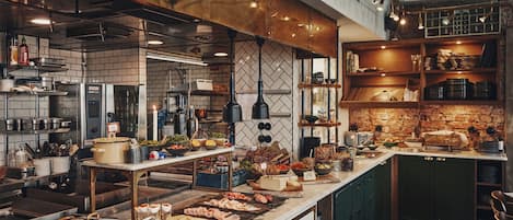 Pequeno-almoço tipo buffet diário incluído