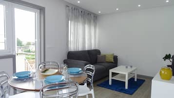 Apartamento, 2 quartos | Vista do quarto