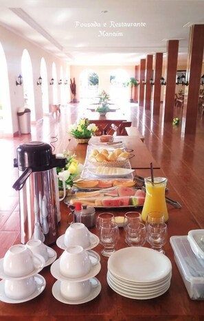 Pequeno-almoço tipo buffet diário incluído