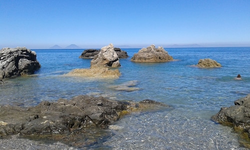 Il Giardino Dei Merli, Ein Charmantes Haus Aus Den Frühen 1900er Jahren, Nur Einen Steinwurf Vom Meer Entfernt - Capo d’Orlando