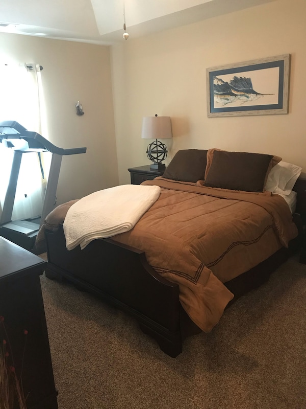 Cozy Townhome Tucked Next To I-20 With Easy Access To Everything! - Augusta, GA