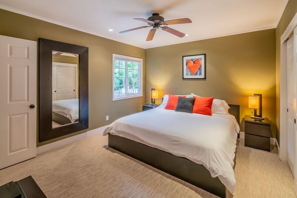Charming Home W/ Private, Enclosed Yard, Easily Accessible To All Of Sb! - Santa Barbara, CA