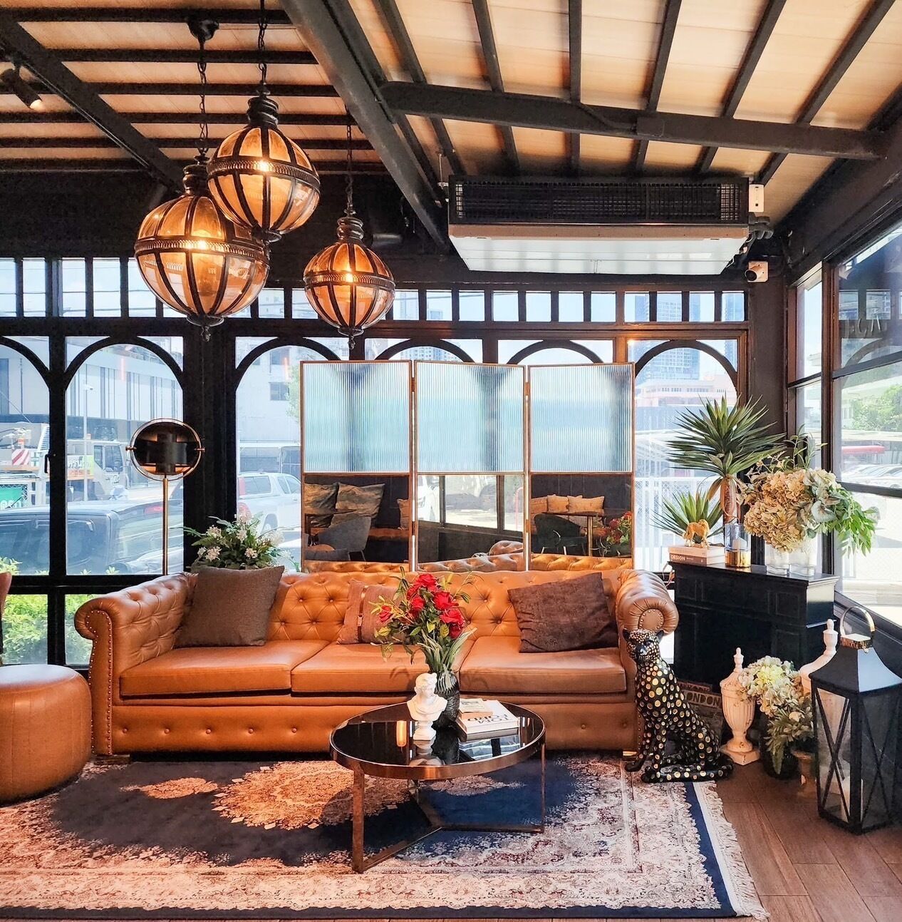 Televisor de ecrã plano de 32 polegadas com canais via satélite 