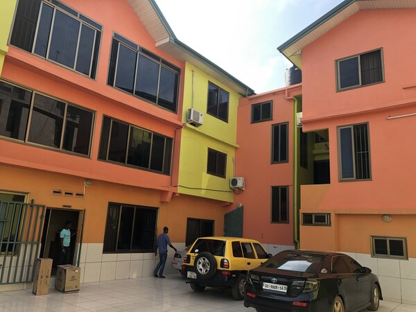 Ricardo's Property - Accra