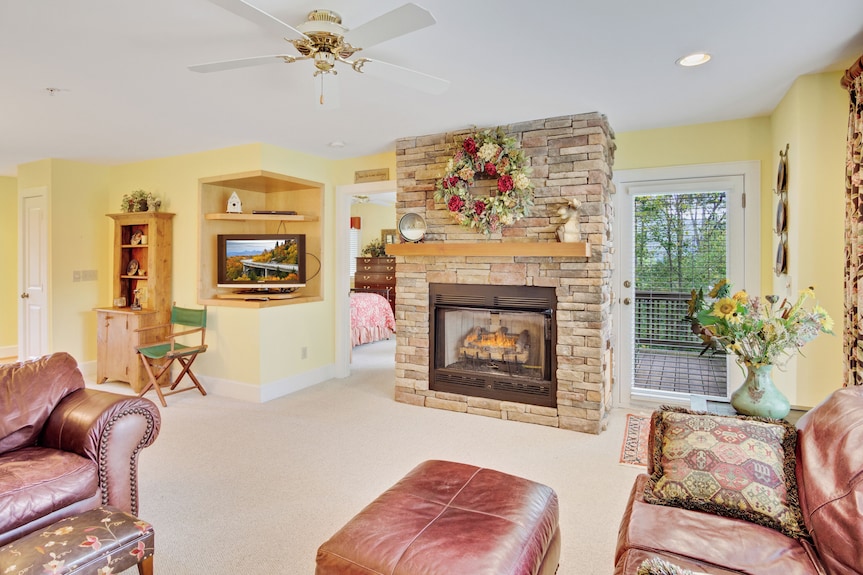 Ξυλεία G-1: γυμνάσιο, πισίνες, δω����ά��ια γυμναστήριο, ψάρεμα, θέα στο βουνό, κοντά σε υψηλή αξιοθέατα χώρα! - North Carolina