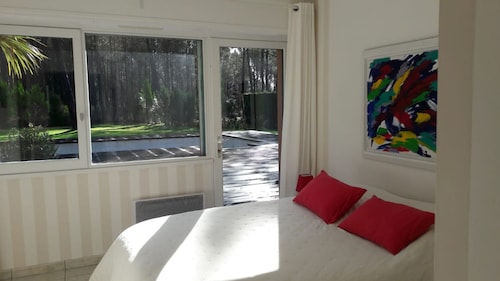 Superbe Villa 4 *Spacieuse Et Calme. Piscine Chauffée. A 10 Mns Des Plages. - Saint-Vincent-de-Tyrosse