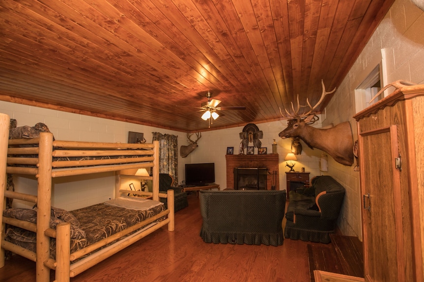 Comfortable & Fun 'Lake House #1' Just Yards To Marina & Lake Access - Lake Whitney, TX