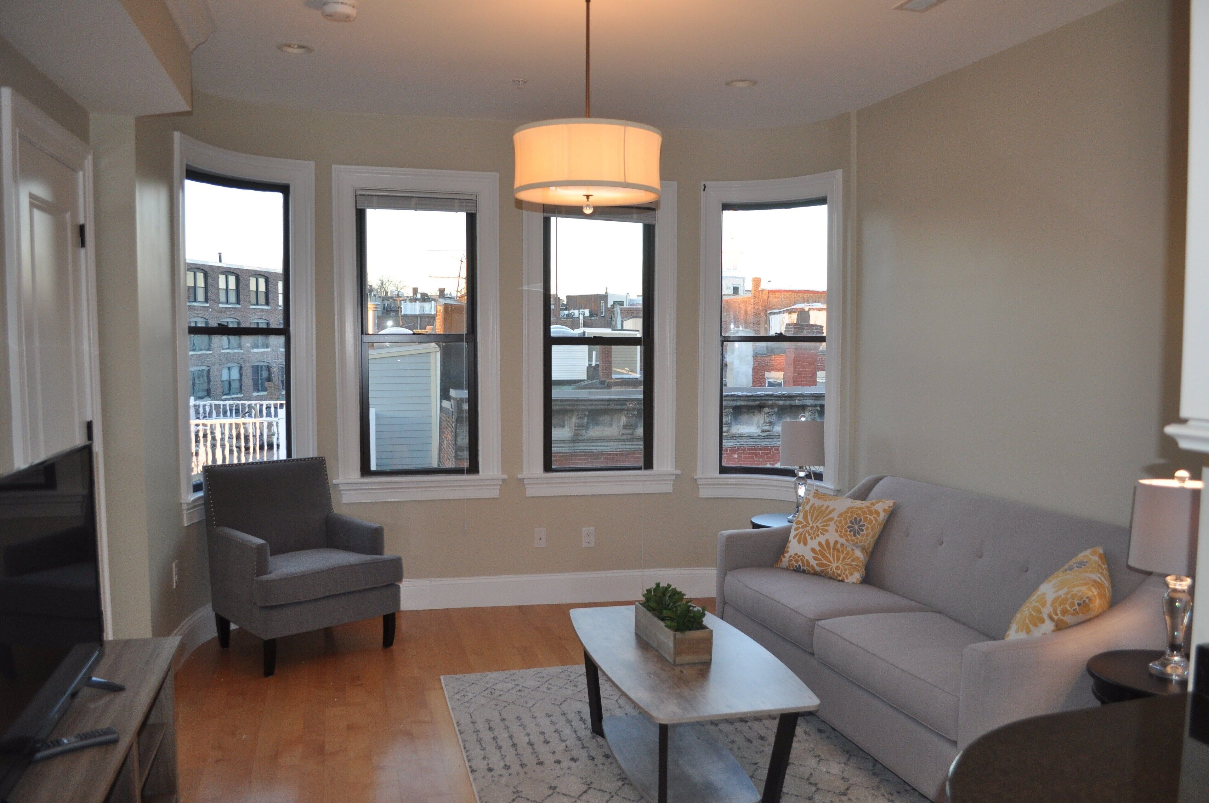 Luxury Top Floor 2 Bedroom In The Heart Of Boston's North End - Boston, MA